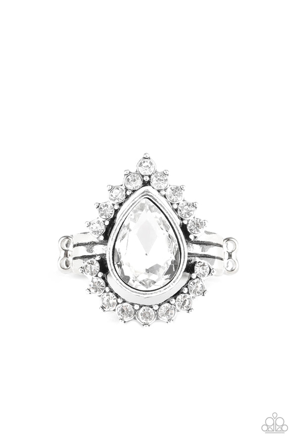 Make Your TRADEMARK White Ring - Paparazzi Accessories – 3D Jewelz
